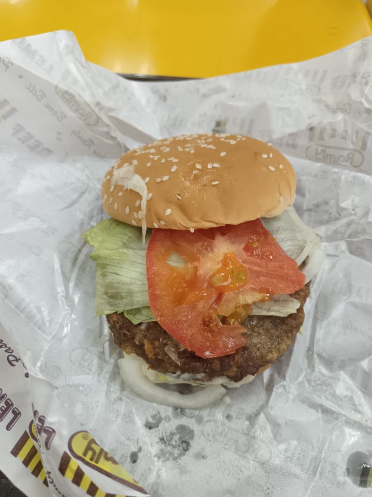 Ramly Restaurant Bentong: Burger Halal Legend Malaysia